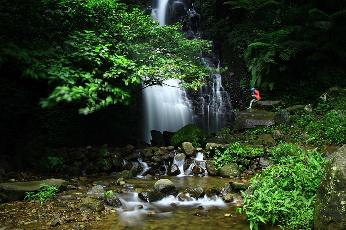 Wisata Curug Cipurut, Wanayasa Purwakarta - Jatiluhuronline.com ...