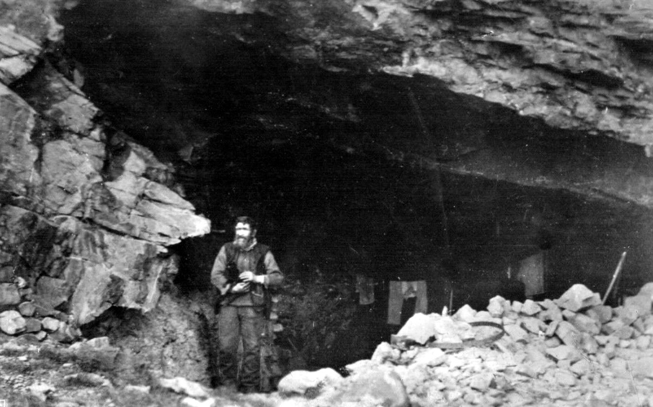 Tour Scotland: Old Photograph Gypsy Cave Isle Of Skye Scotland