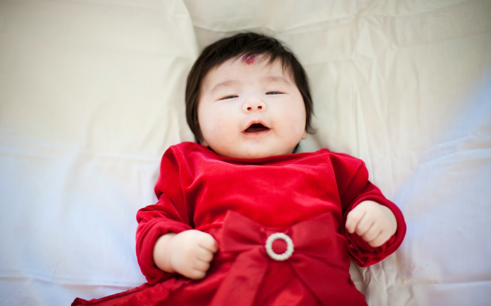 New Cute Baby Pics Gallery 2015 ~ Fashionip