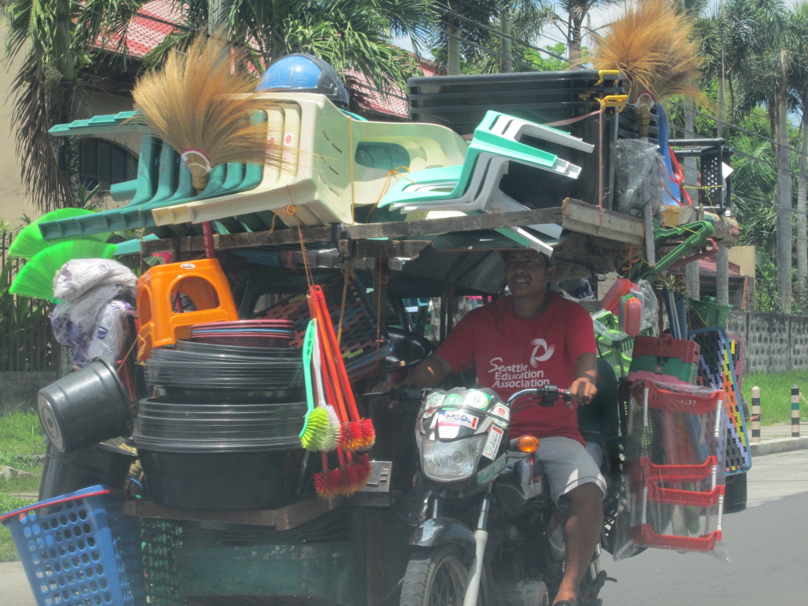 Philippinefails: Overloaded Tricycles