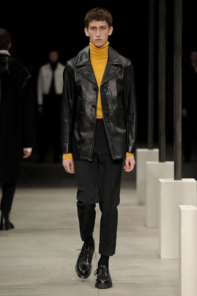 Sandro Fall/Winter 2016/17 - Paris Fashion Week