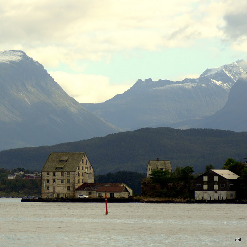 Light Seeking Light: Our Nordic Expedition, Part 6 -- Torvik