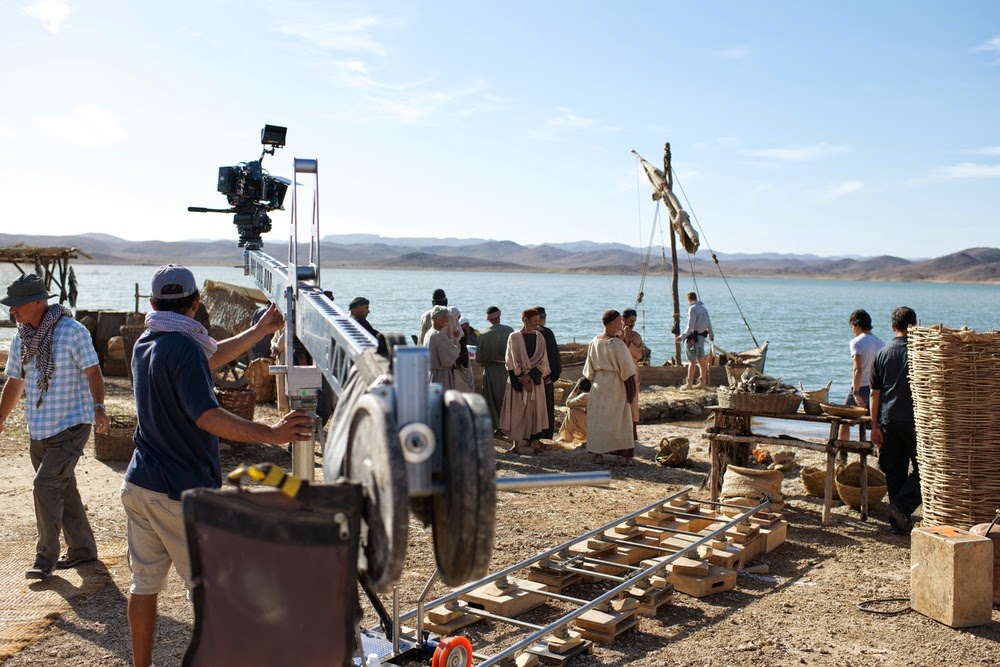 waHOLAAA!! ...all the Gist..HEAR ALL ABOUT IT!!: INTRODUCING THE LUMO ...