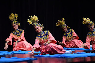 7KLIK: RAMPAI SARI TARI MALAYSIA, TAMPIL PERSEMBAHAN HEBAT PENUH WARNA ...