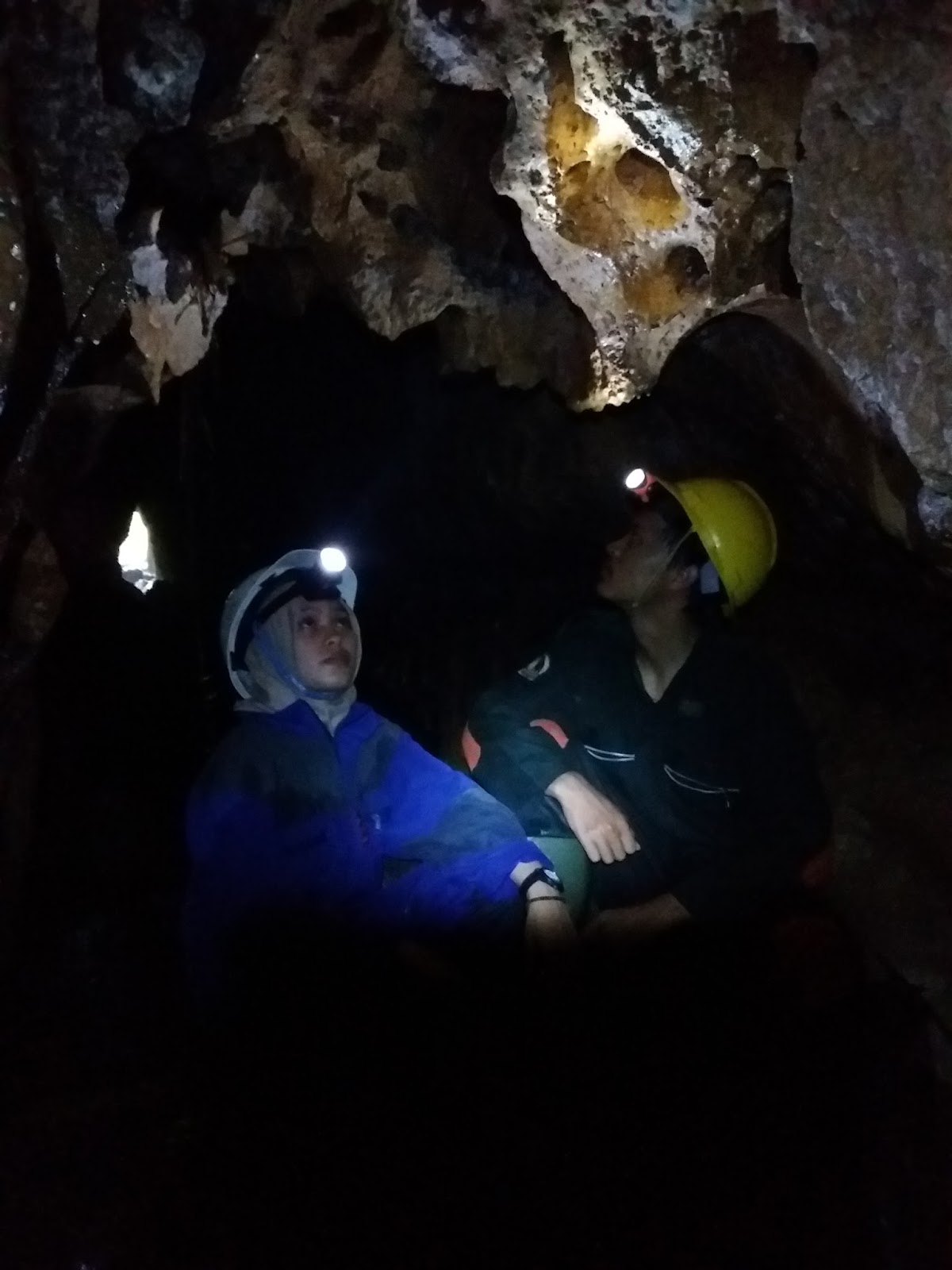 Caving, Kamu Perlu Tahu Hal Dasar Ini – MAPALA MITAPASA