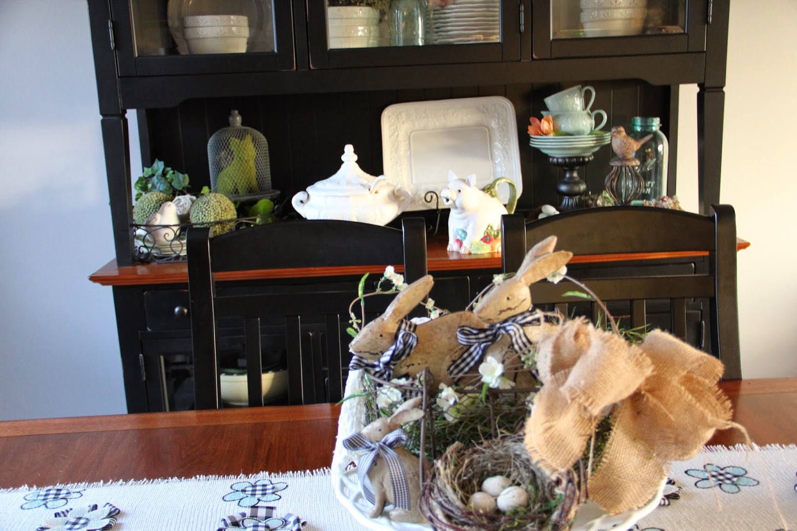 Priscillas: Dining Room Vignettes