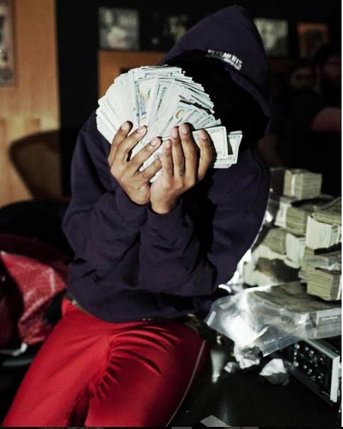 Future brings $1m in cash to DJ Khaled's studio for Inspiration (Photos)