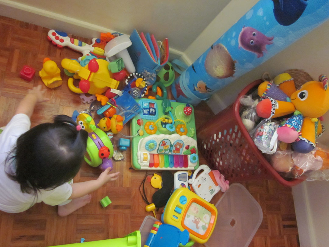 MrsMommyHolic: Miley's playtime routine