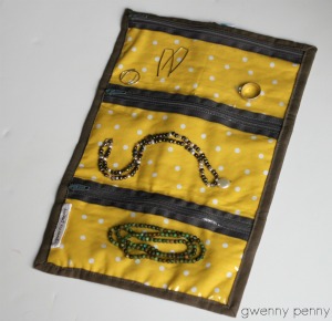 Travel Jewelry Bag Tutorials to Make / The Beading Gem