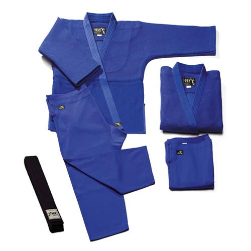 MARTIAL ARTS: judogi