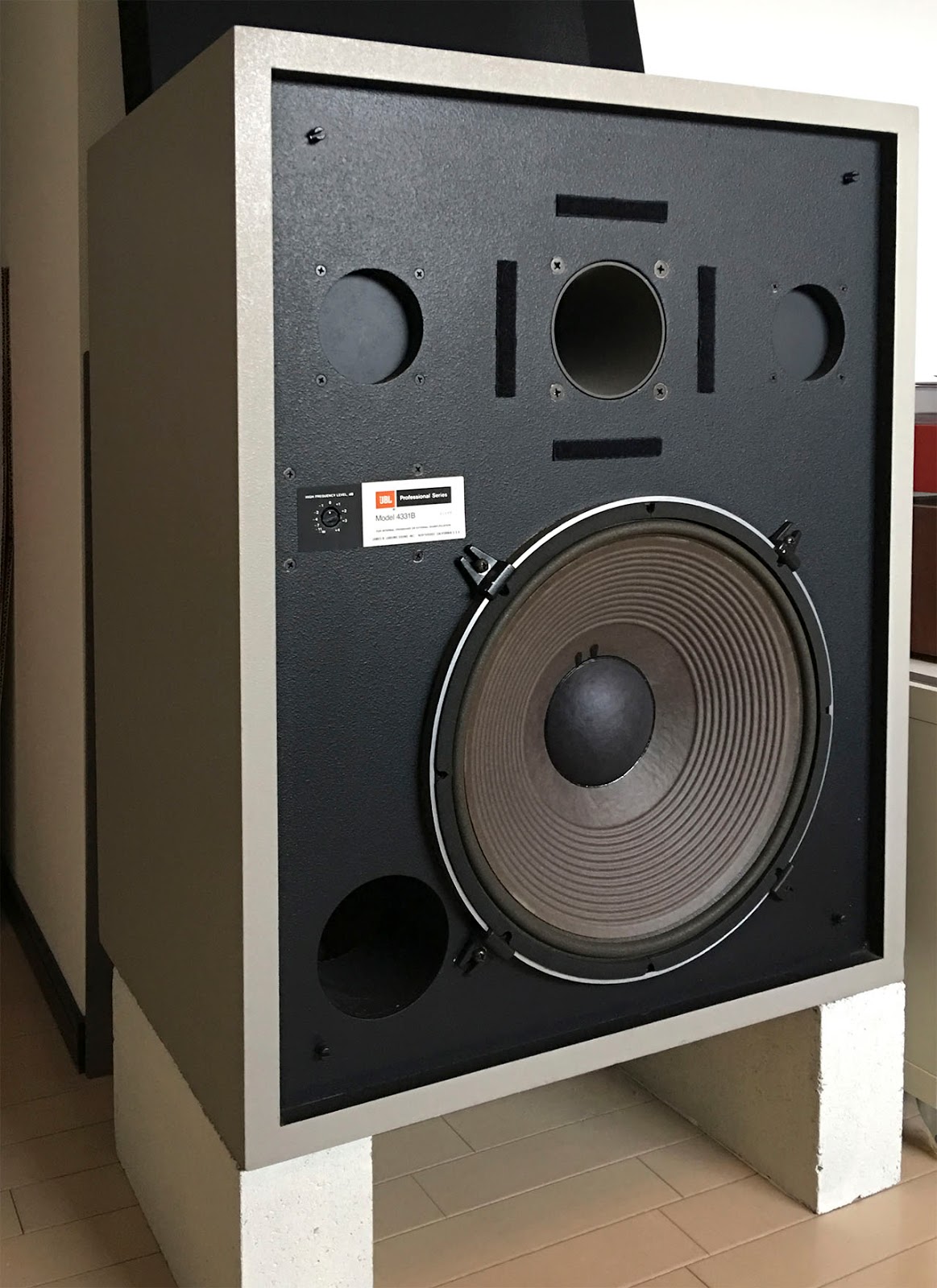 ケンリックサウンド・ブログ【KENRICK SOUND BLOG】JBL43シリーズ大型スピーカー専門店: 買取のお客様 思い出のスピーカー 兵庫県・南様 JBL 4331 BSF