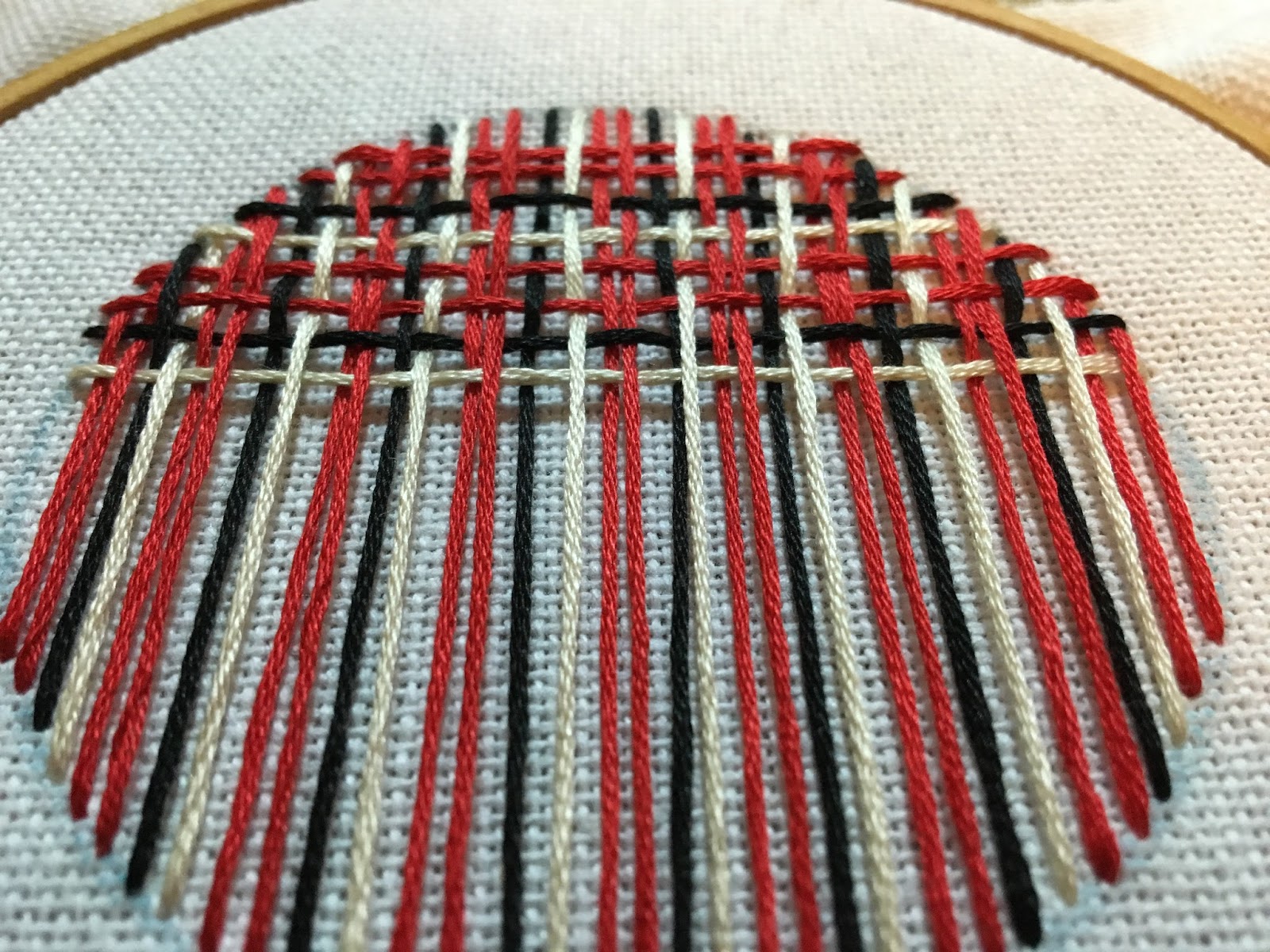 feeling stitchy: MooshieStitch Monday: Needle Weaving Plaid