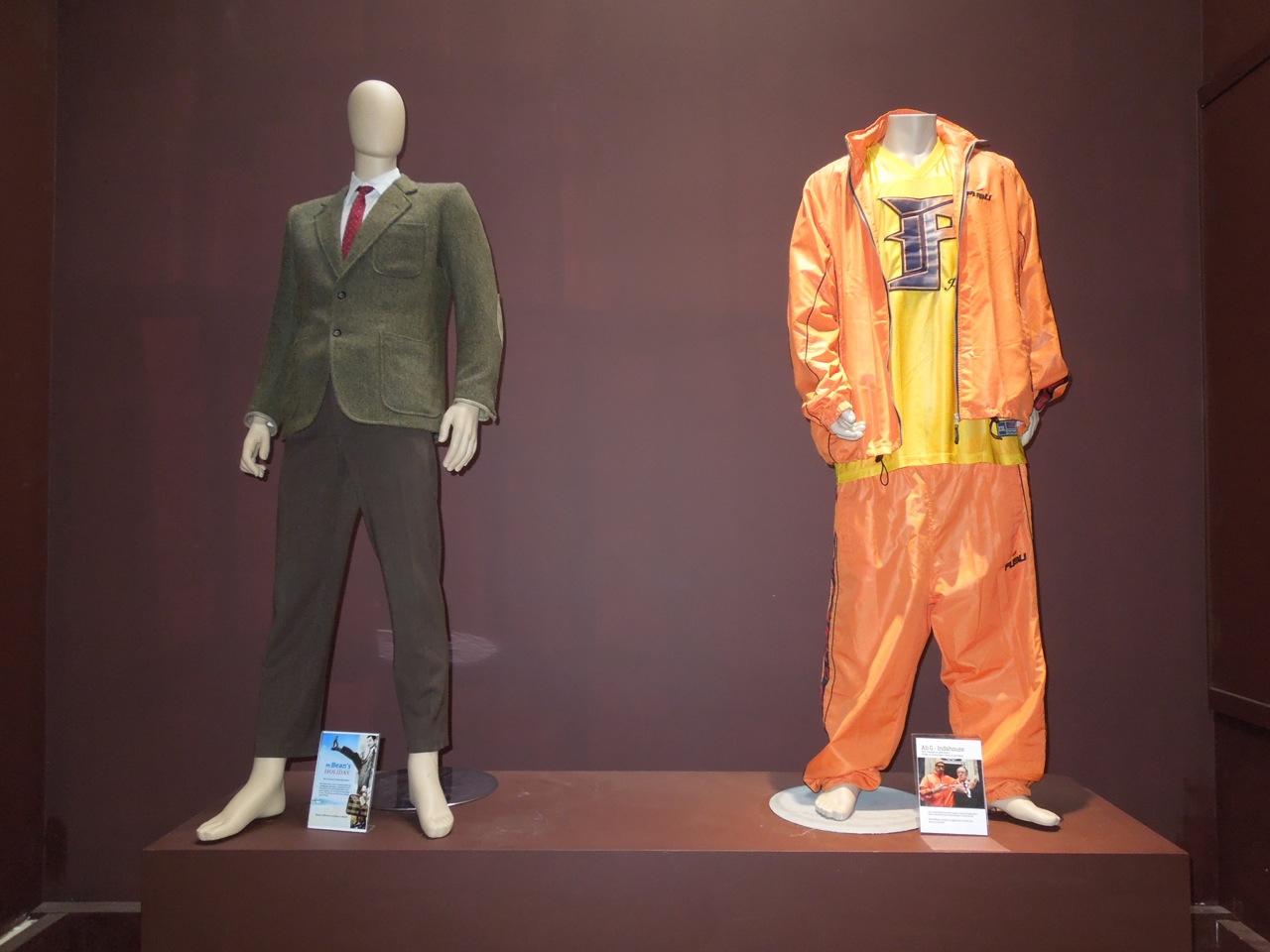 Hollywood Movie Costumes and Props: More costumes and props at the ...