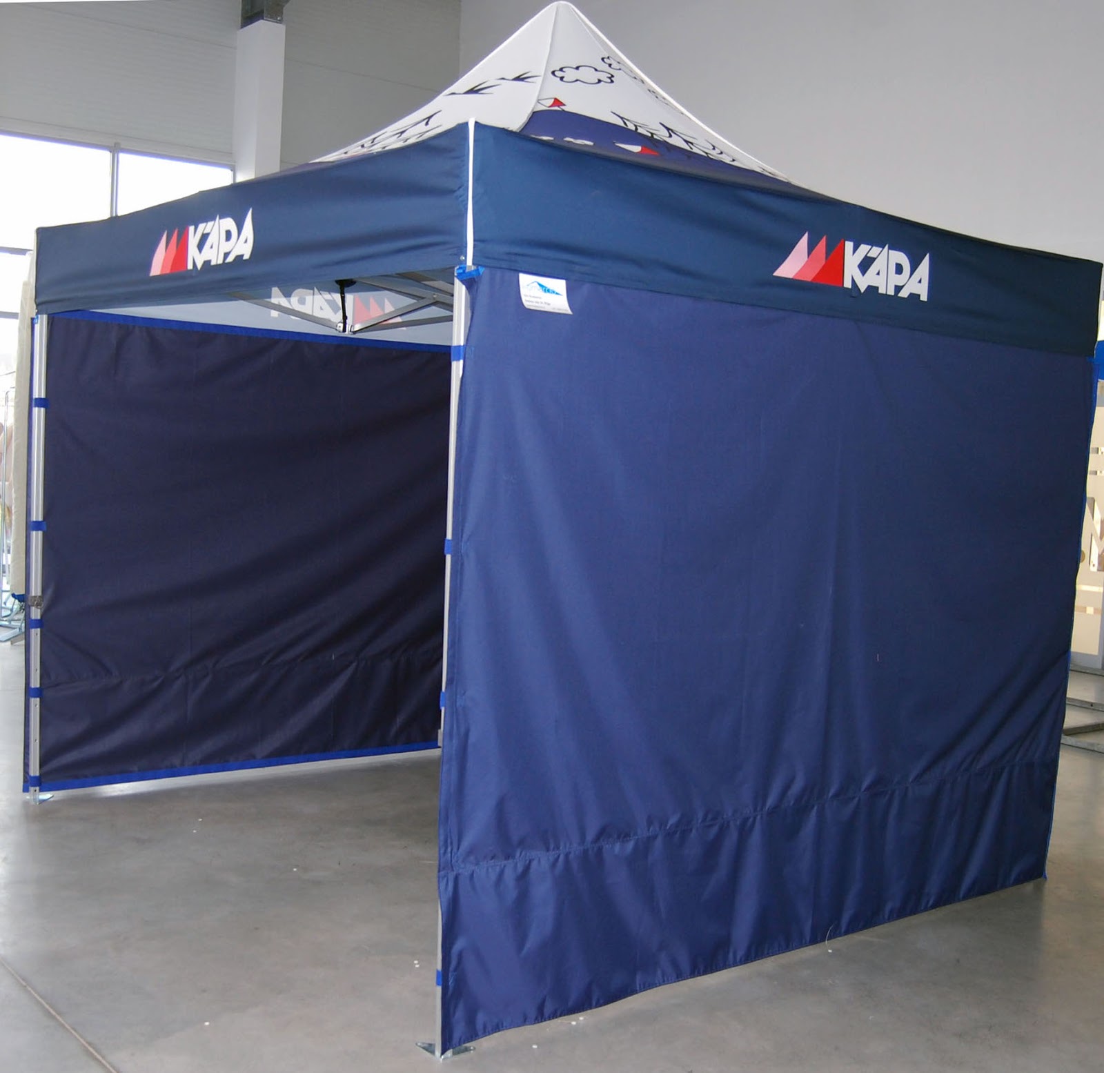 Teltis ar apdruku: Pasākumu teltis.