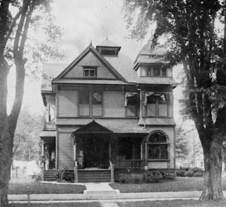And Sometimes She Writes...: Upstairs at the McCullough House