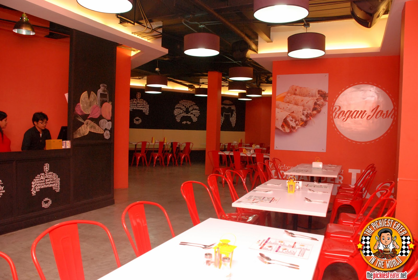 THE PICKIEST EATER IN THE WORLD: SHAWARMA GUYS AT THE FORT STRIP!