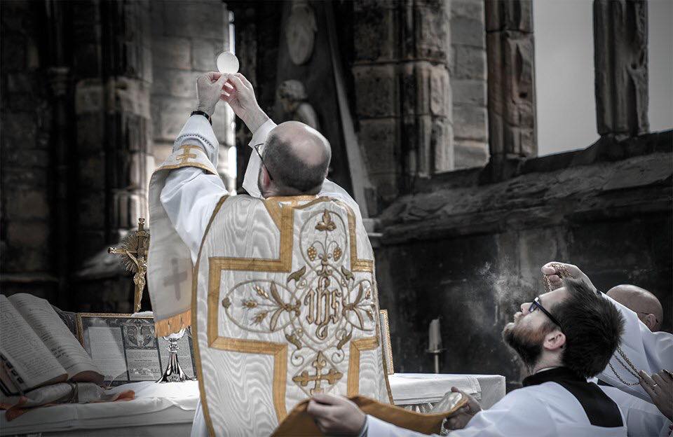 RORATE CÆLI: Traditional Mass celebrated for the first time in ...