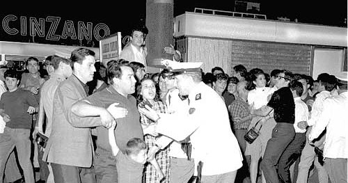 Meet the Beatles for Real: More signs of Beatlemania in Milan