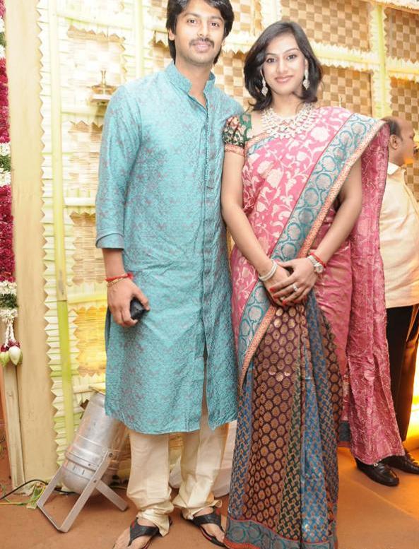 Indian Celebs: srikanth and his wife vandana photos