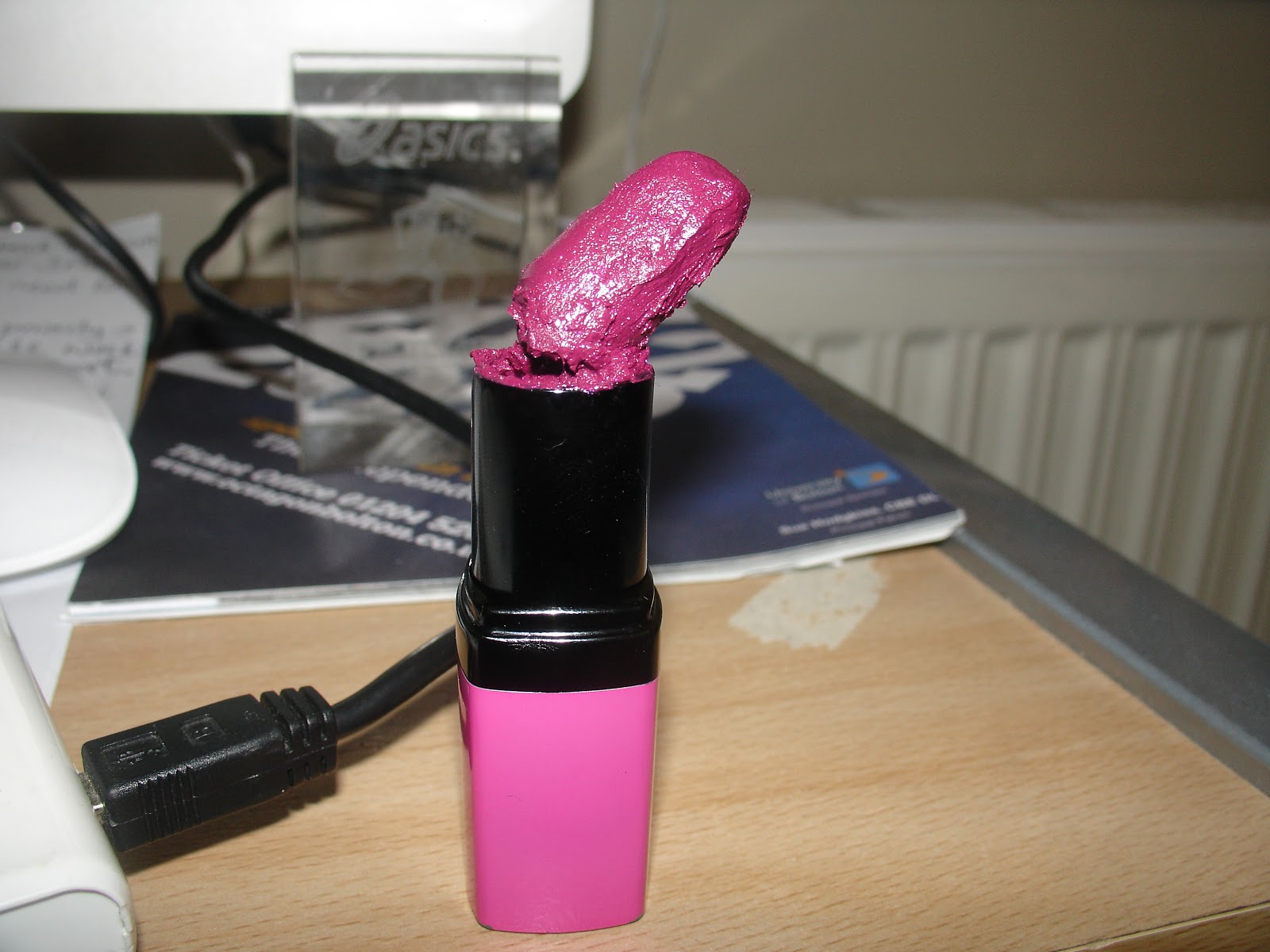 Life tips:): How to fix a broken lipstick!