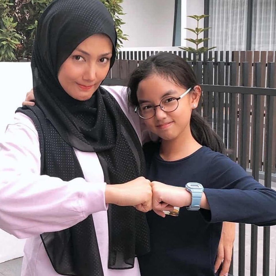 MYARTIS.COM | MYARTIS | MY | ARTIS: GAMBAR SANA SINI - ERRA DAN ALEESYA