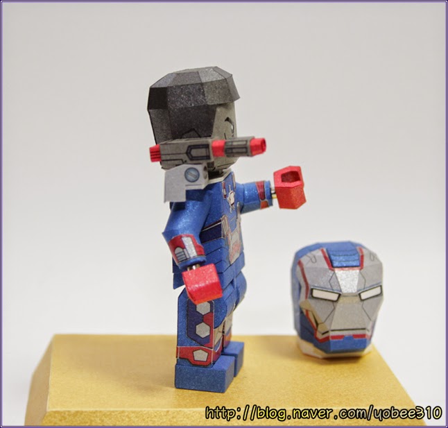 YOBEE'S LEGO MINI-FIGURE PAPER CRAFT: Lego Iron-Patriot Paper Craft