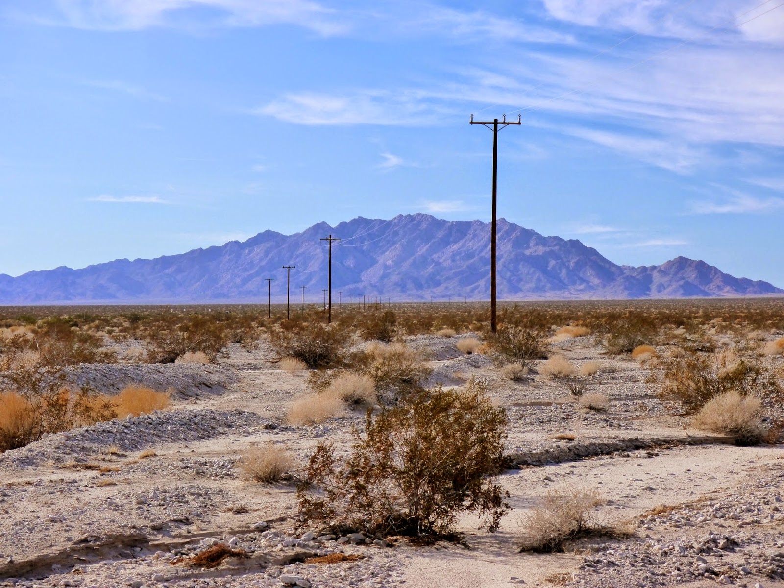 American Travel Journal: Amboy Road and Historic Route 66