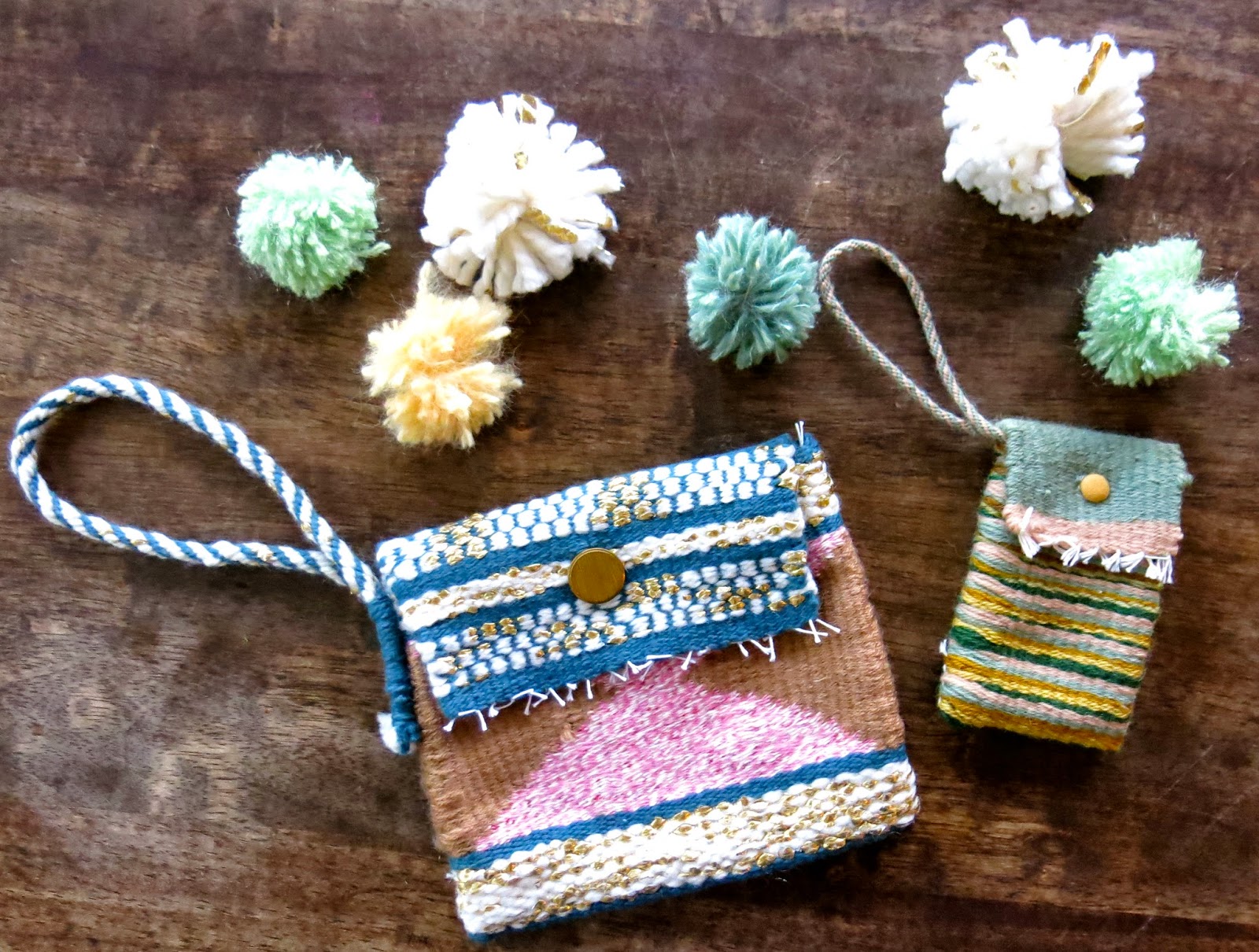 Cassie Stephens: In the Art Room: A Woven Clutch