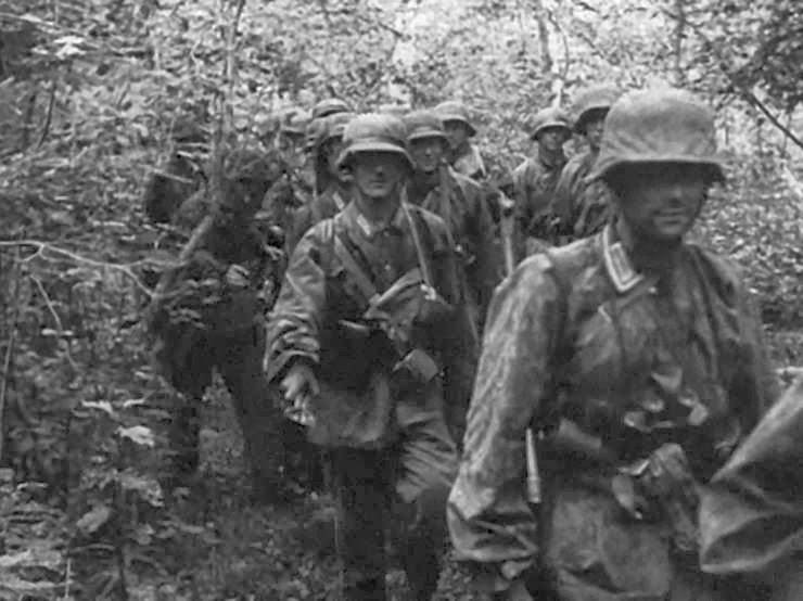 NAZI JERMAN: Foto 4. SS-Polizei-Panzergrenadier-Division