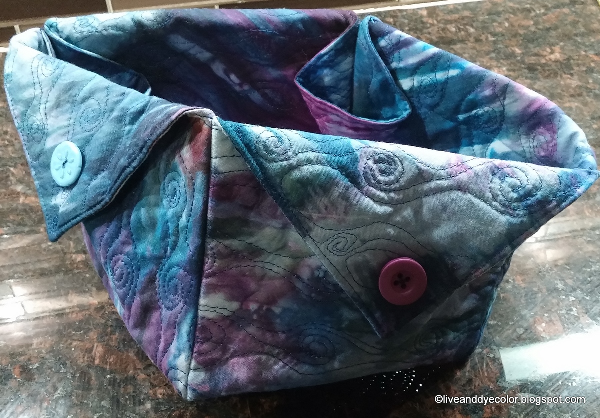 Live and Dye Color: Fabric pots for putting things in - super easy!