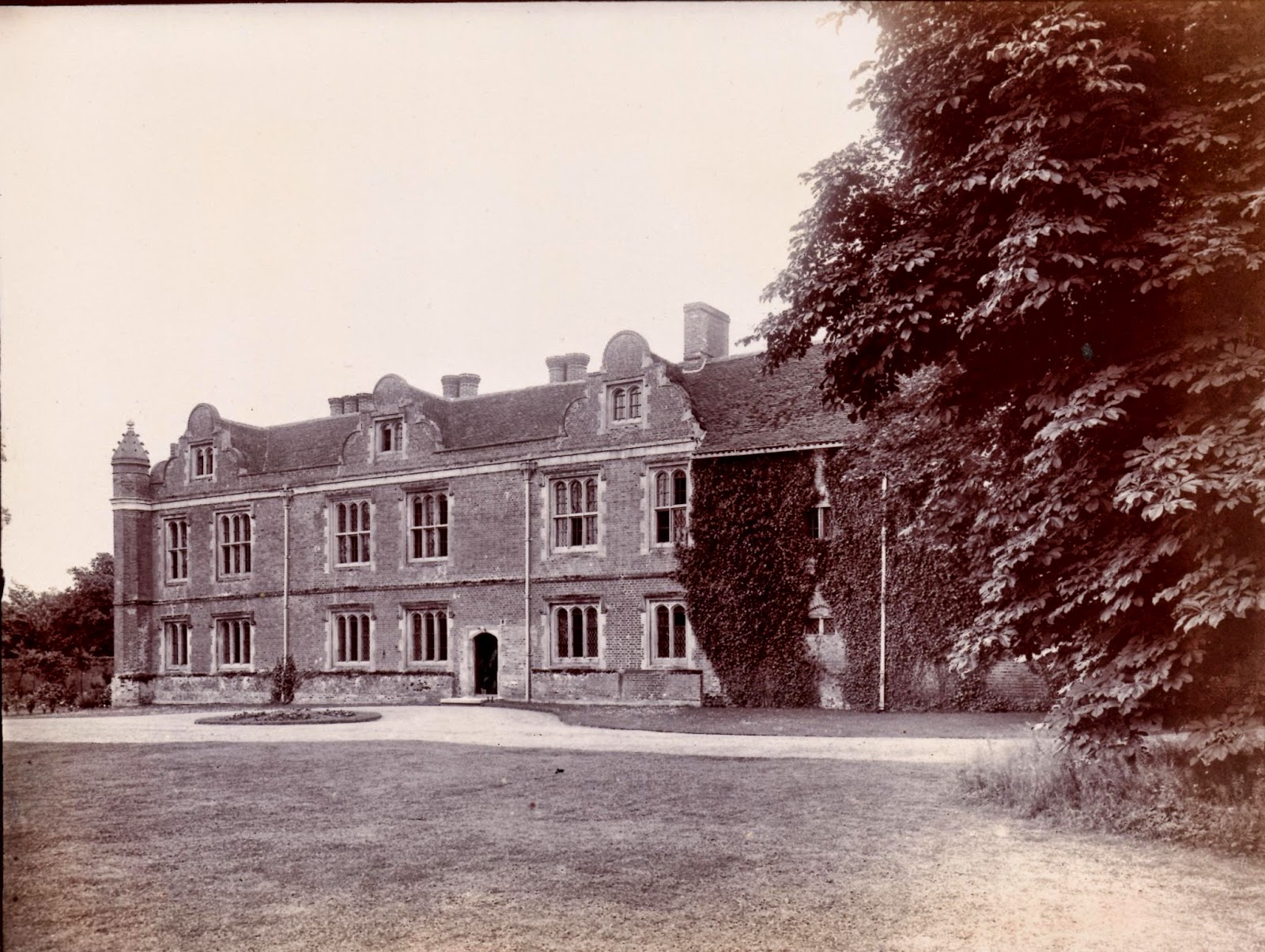 ESAH160: Stanstead Hall, Halstead: 1909