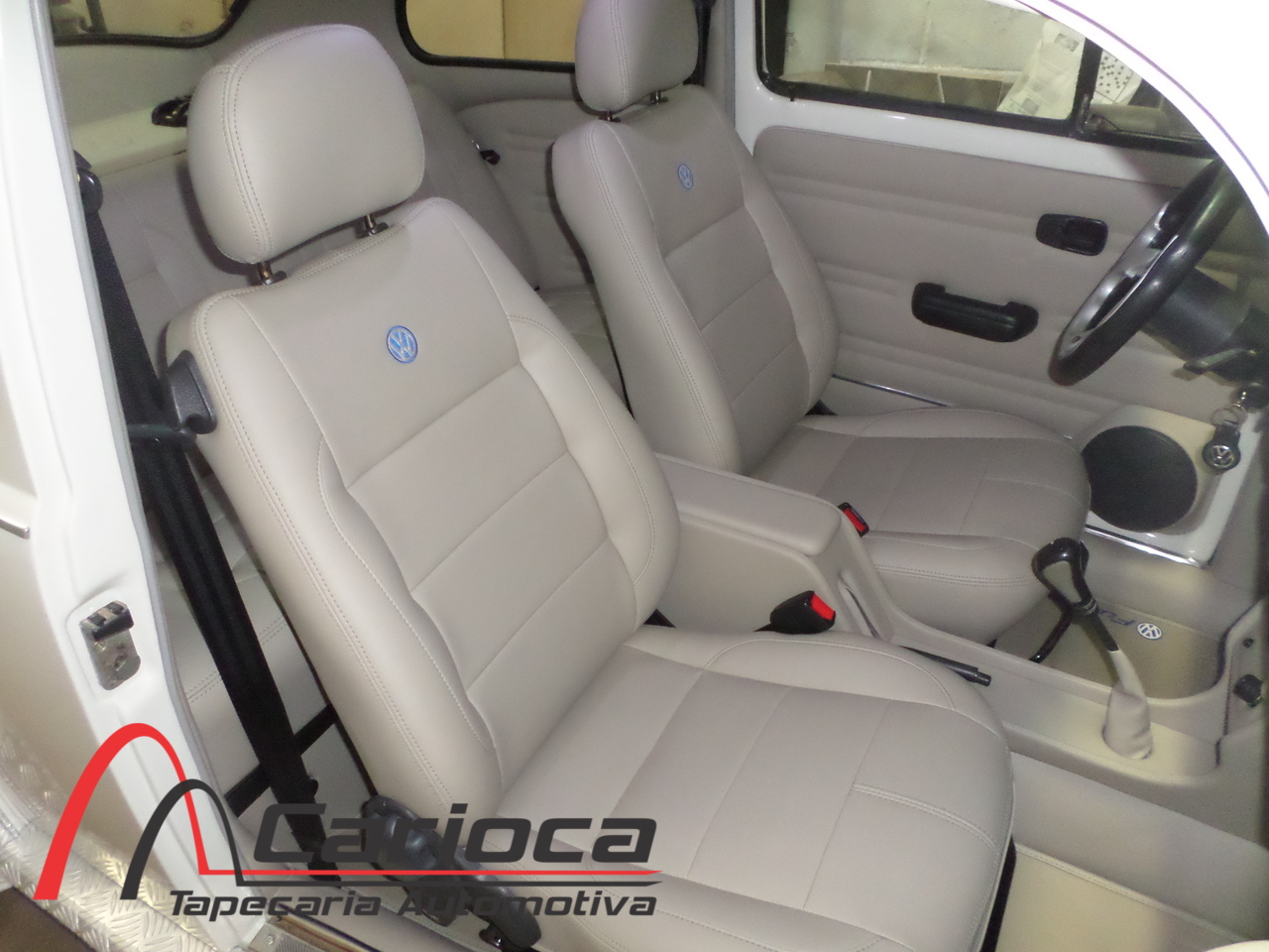 CARIOCA TAPEÇARIA: Fusca Branco (interior bege) Carioca Tapeçaria ...