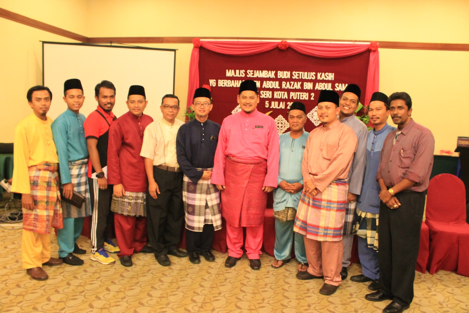 MAJLIS PERPISAHAN TUAN PENGETUA EN ABDUL RAZAK BIN ABDUL SAMAD | SMK ...