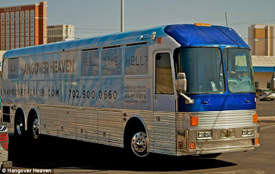 wowboom: รถบัส สำหรับ คนเมาค้าง (Hangover heaven bus)