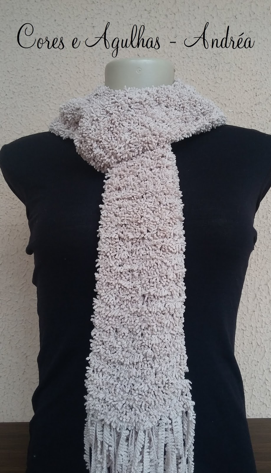 Cores e Agulhas: Cachecol Feminino em Tricô!