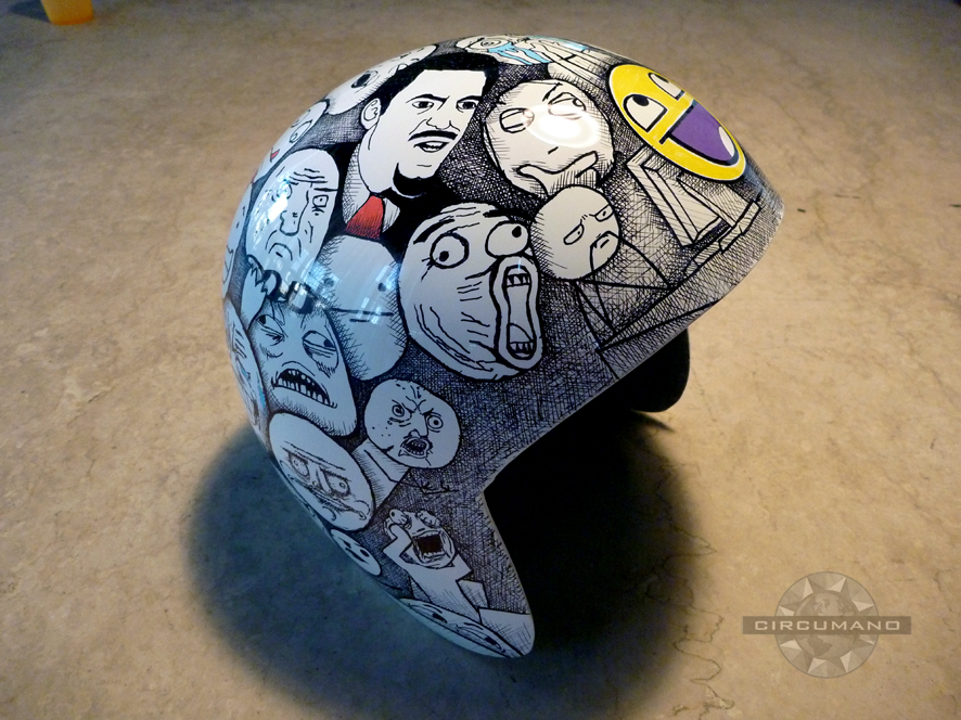 CIRCUMANO: Capacete Memes - Lucca