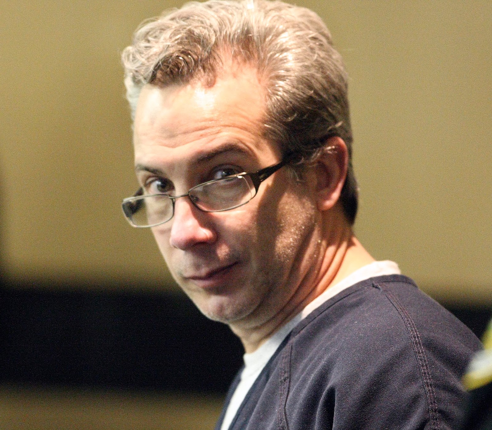 Picoteando el Espectaculo: Adonis Losada, un ex comediante de Sábado ...