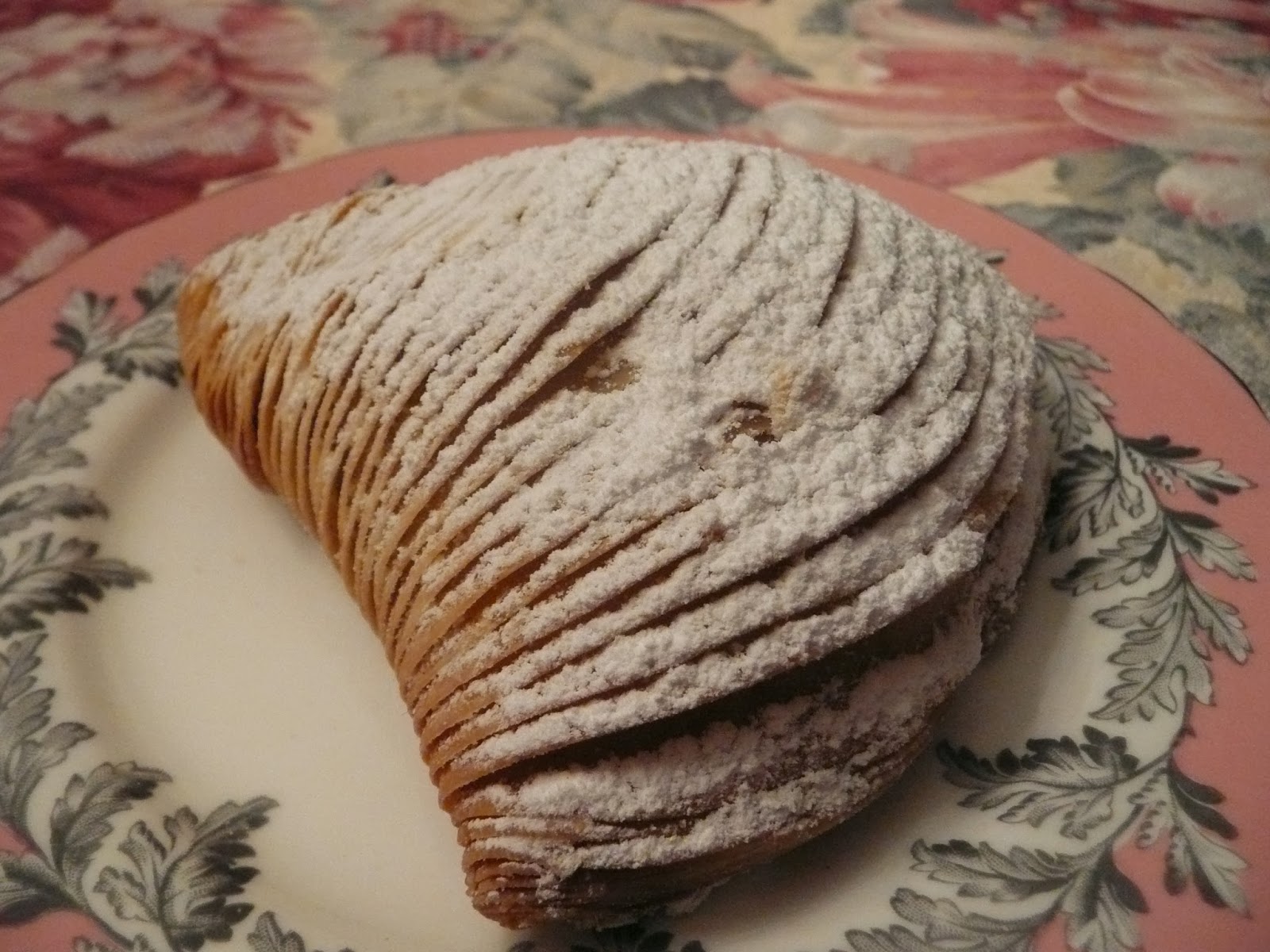 Mimi's Cake Tour: Atlantic Bakery