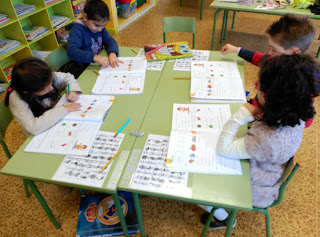 El blog de primero: Rincones de lengua y mates