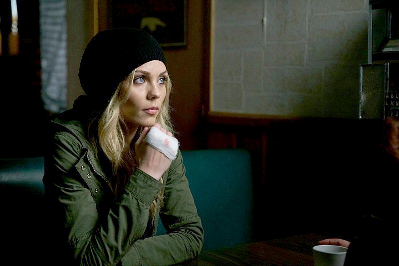 Laura Vandervoort: Bitten Season 3: First look (Images and Videos)