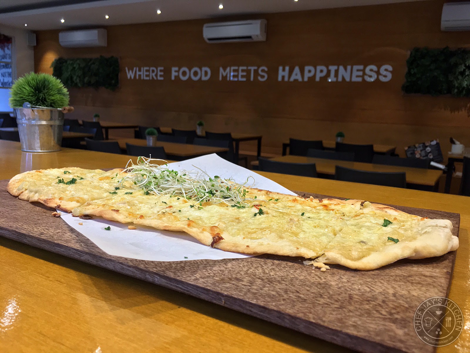 Cafe Dominique: This Hidden Gem Offers Delicious Comfort Food in ...