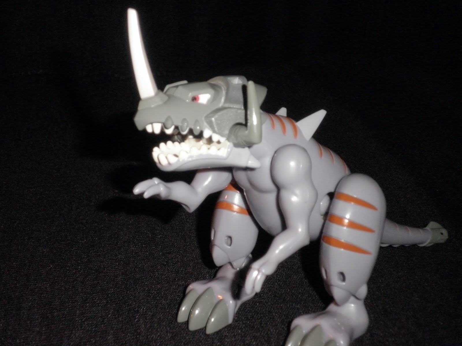Digital-Ranger's Blog: Toy Review: Digimon Fusion Greymon Figure