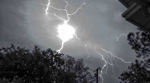Los investigadores chinos han captado por primera vez un rayo en forma ...
