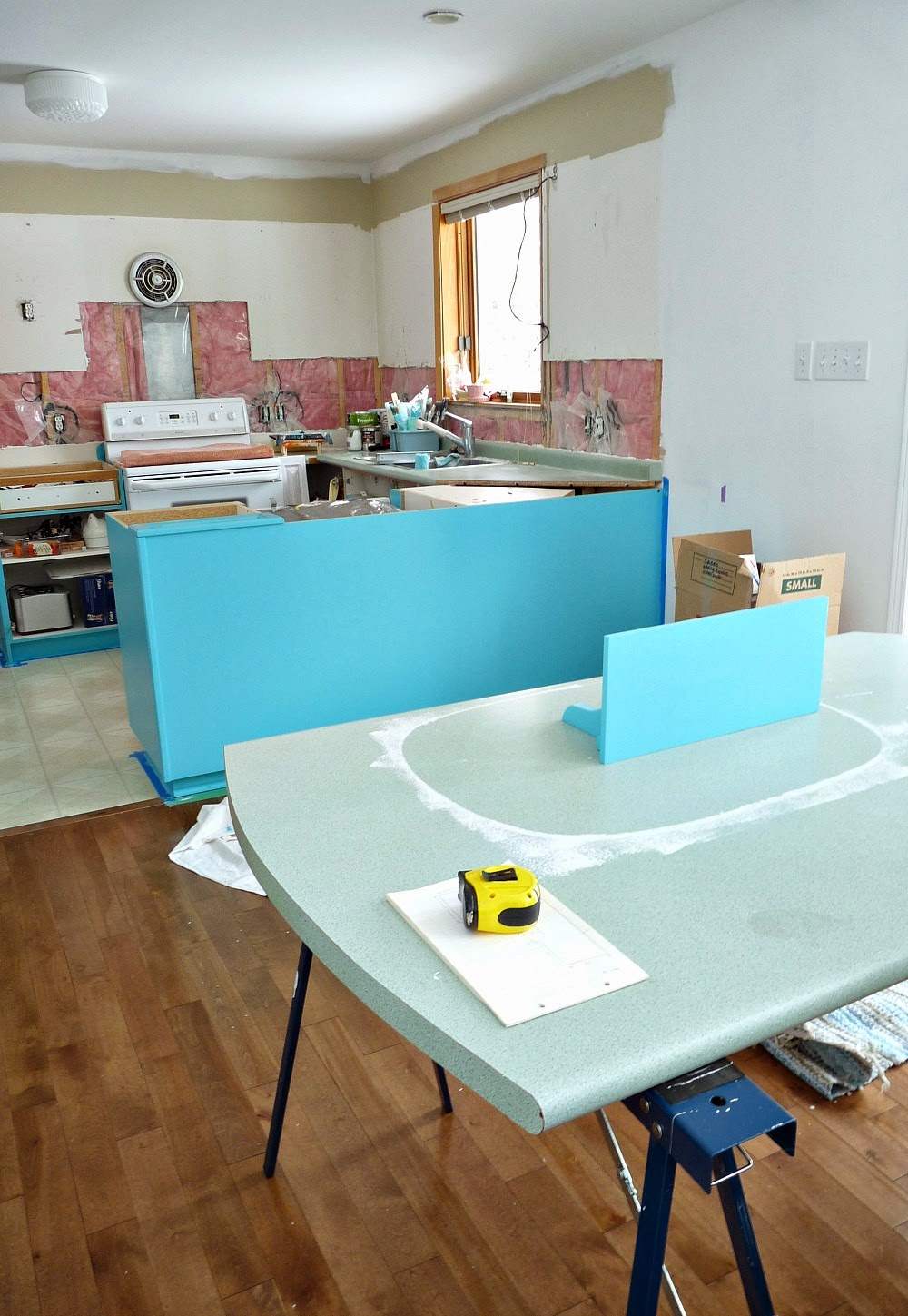 Kitchen Progress: It's a Spectacular Mess | Dans le Lakehouse