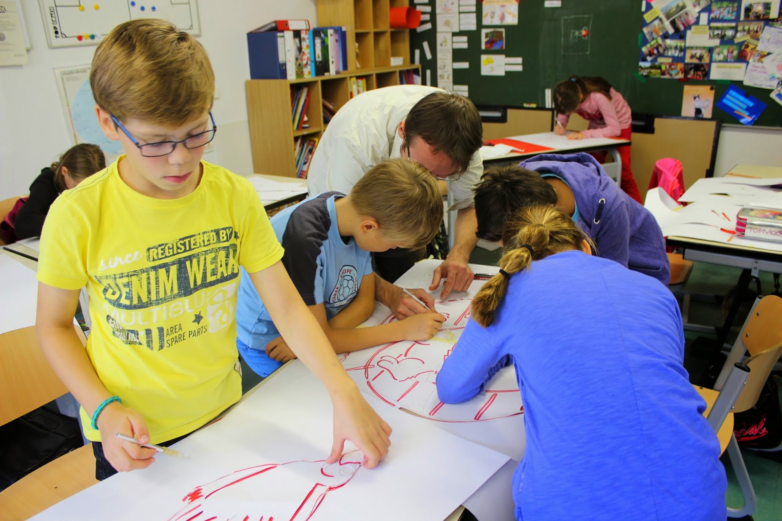 Stromkasten-Styling: Der zweite Projekttag an der Ellef-Ringnes-Grundschule