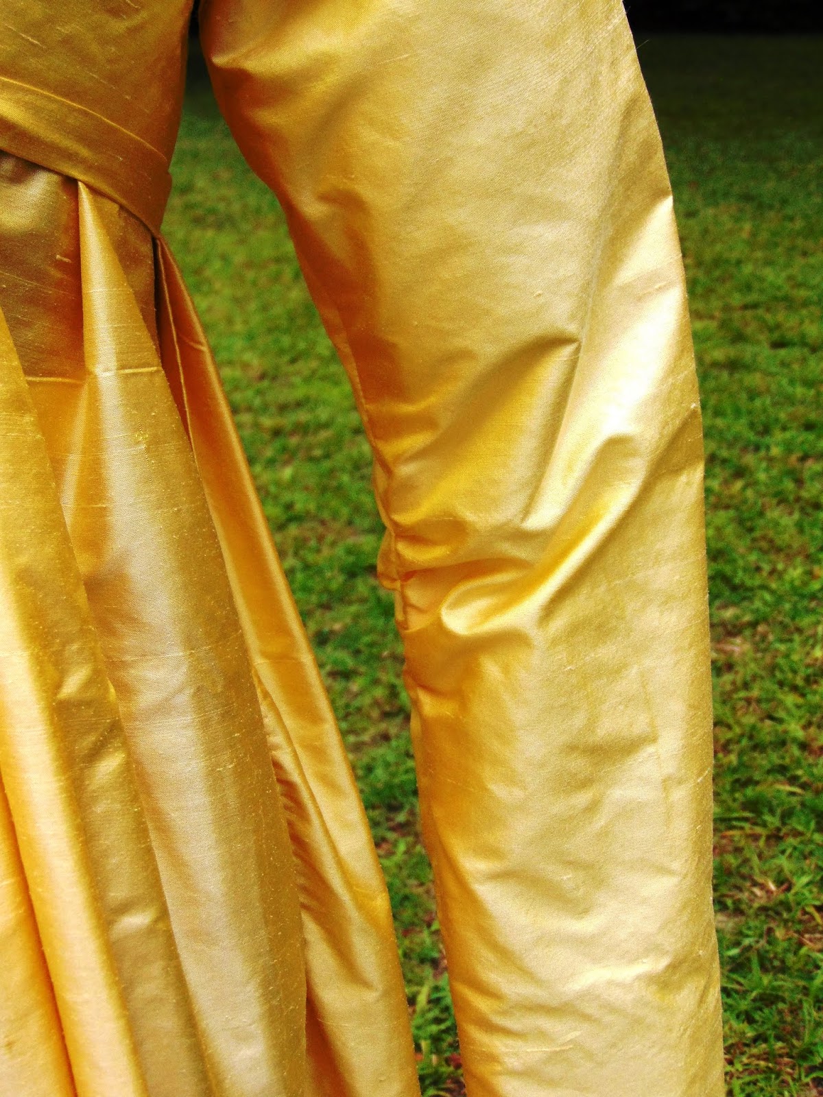 The Antique Sewist: Regency Bib Front Dress - Yellow Silk
