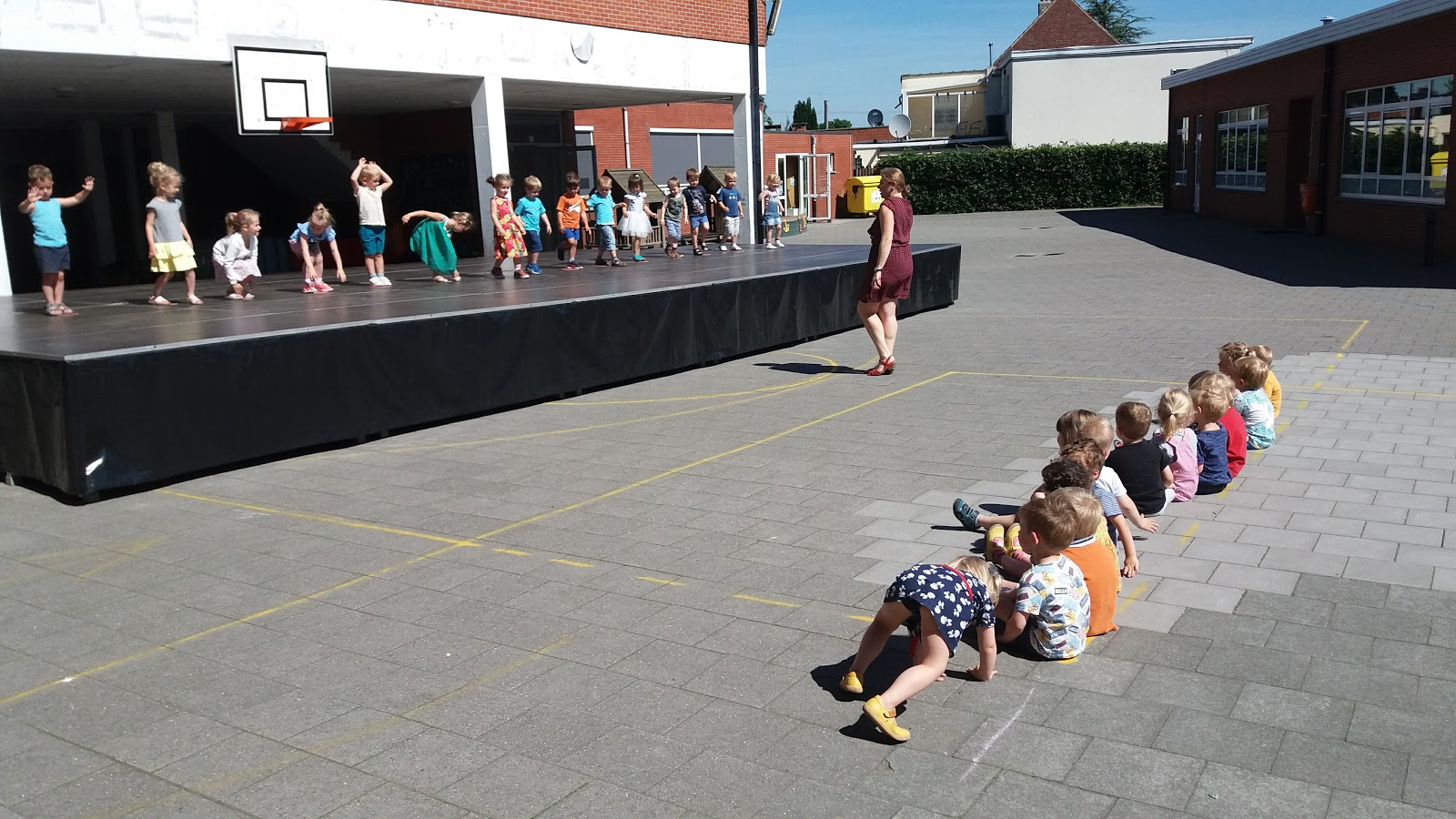 PeuterklasjufIlse: OEFENEN VOOR HET SCHOOLFEEST