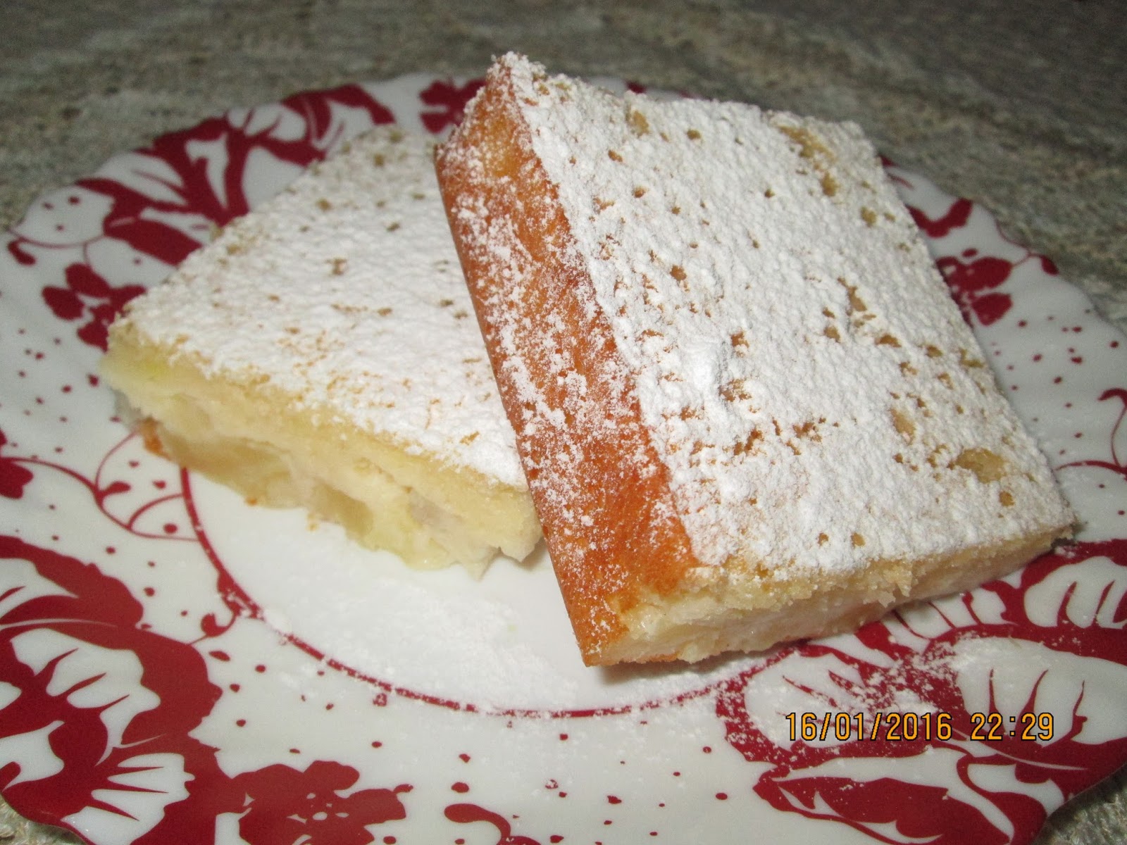 Prajituri de casa: Chec cu ananas şi chefir