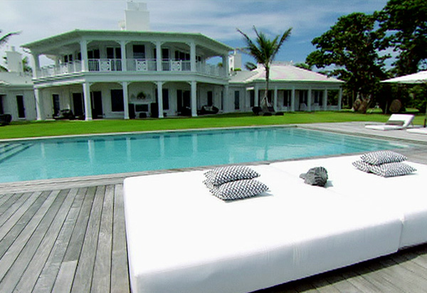 Successful Construction: Celine Dion's Home on the Beach