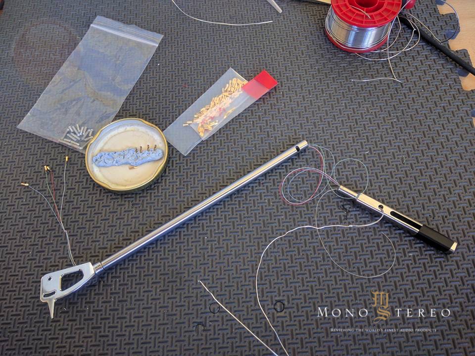 Metaxas Combobulator no.1 titanium tonearm – M & S | Ultimate High-Fidelity